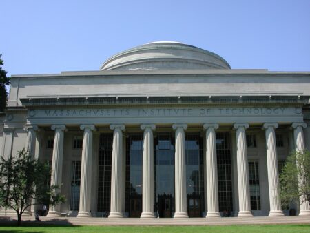How to Get Into MIT: Breaking Down MIT Admission Requirements in 2024